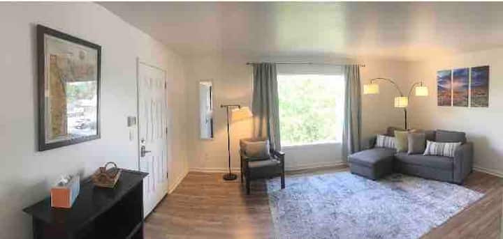 Stay In The Heart Of Coeur D’alene And Tubbs Hill - Coeur d'Alene, ID