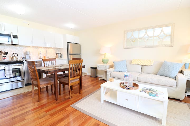 Beautiful & Clean, Free Parking, Wi-fi, Near Beach - Honolulu
