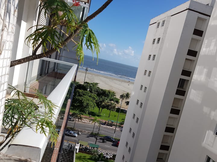 Lindo  Apto  óTima Localização Espacoso - Santos