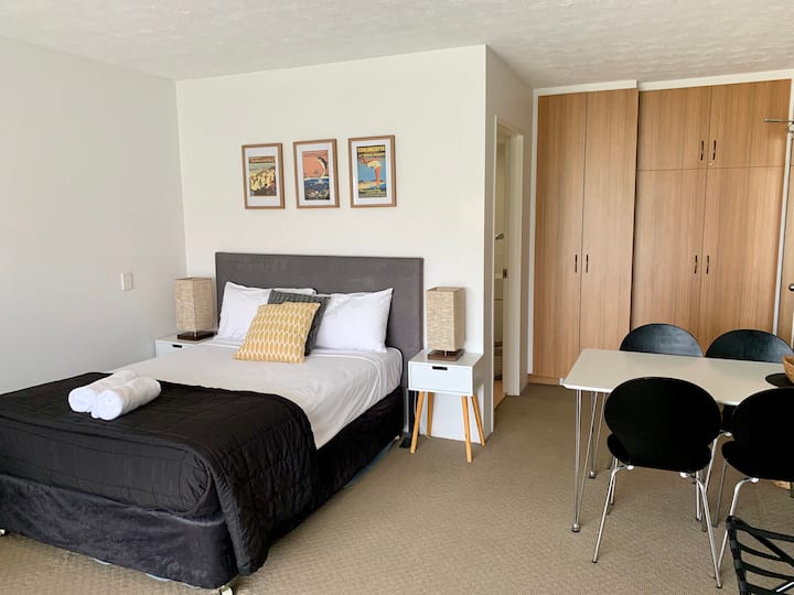 Double Room @ Outrigger Resort Burleigh - Gold Coast