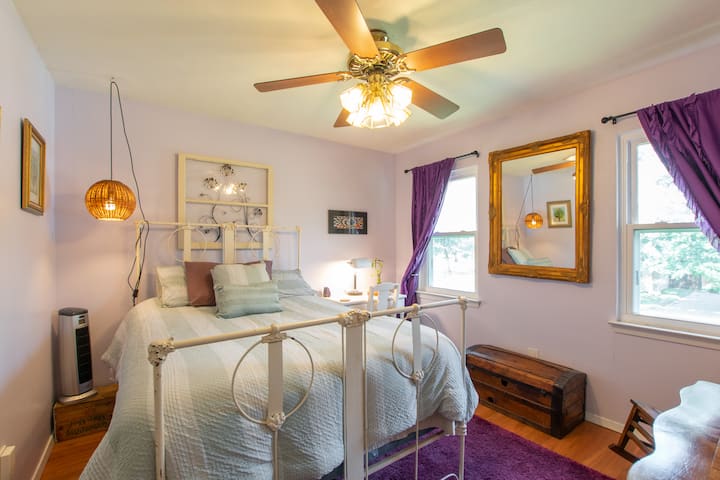 Beautiful, Cozy Private Room Across From Park. - Richardson, TX