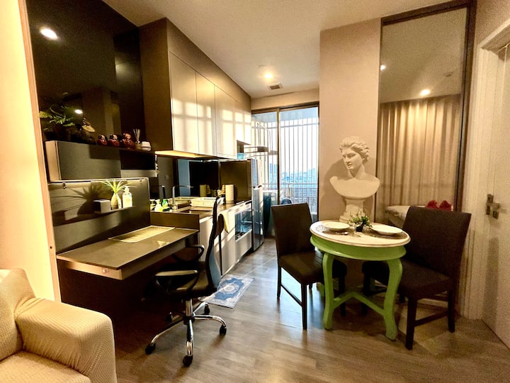 25% Off Vanilla Patio Bangkok Free Wi-fi & Water - Bangkok