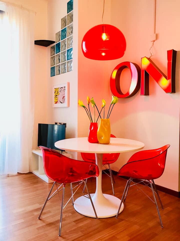 Popart -10’ Duomo By Metro, Next Restaurants Shops - Milan