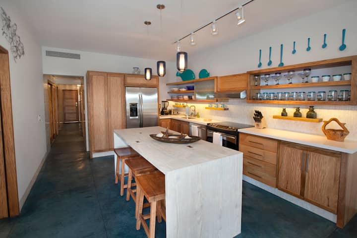 3 Bedroom Ocean Front Condo  Las Olas-ground Level - San José del Cabo