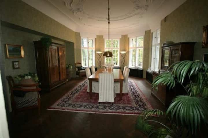 Historische Villa In Uhsmannsdorf/oberlausitz - Rothenburg