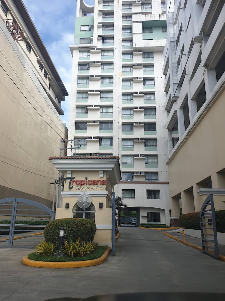 1br Fully Furnished Condo W/ Wifi (Tgc Marikina) - Marikina