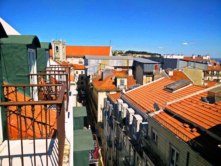 Bairro Alto - "Old Is The New Gold" - Areeiro