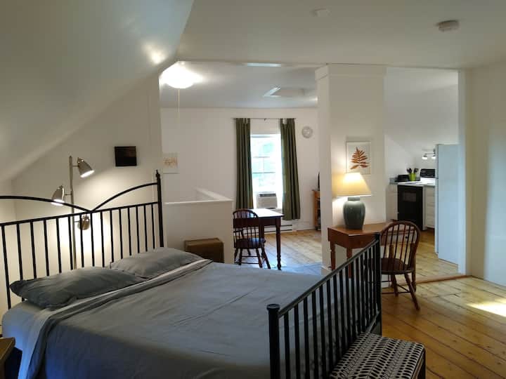 Artist/writers Studio Loft/retreat, Stowe, Vt - 스토