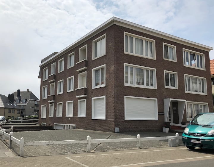 Bel Appart Spacieux Et Rénové Idéalement Situé - Koksijde
