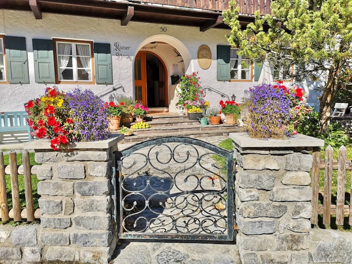Holiday House Karner - 8 Rooms, 7 Bathrooms - Mittenwald
