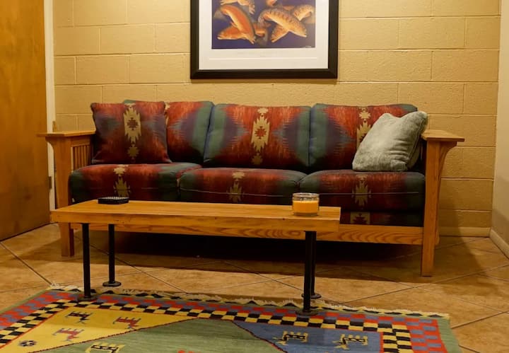 The Batcave: Charming & Cozy Private 1-bedroom Apt - Flagstaff, AZ