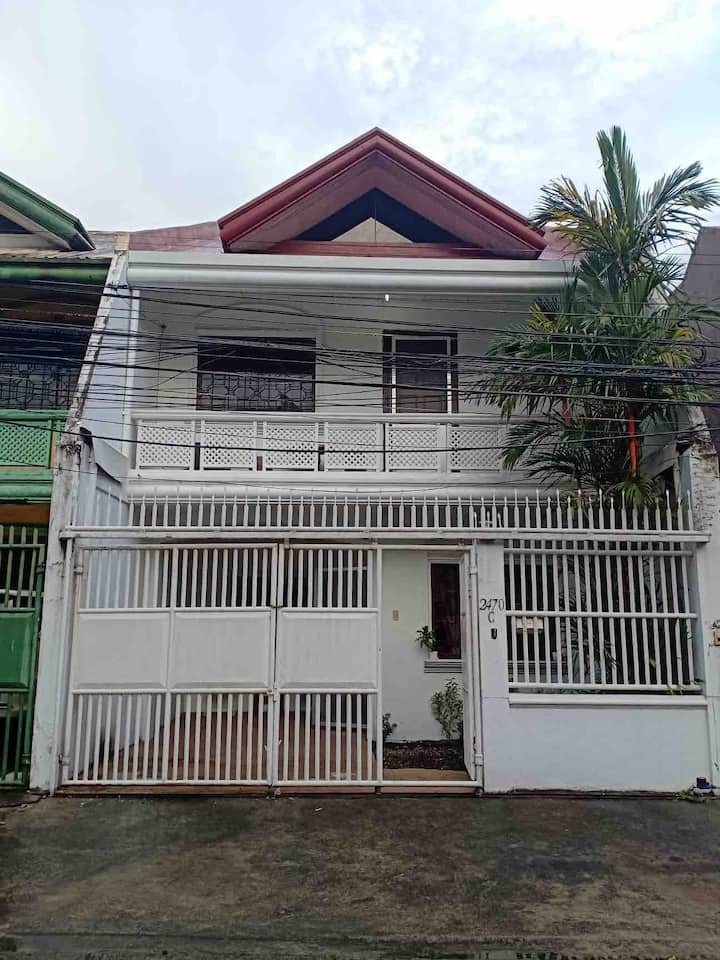 “Louise’s Cozy Space” - Bacolod