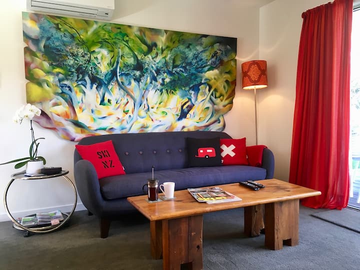 Retro Apartment - Wanaka