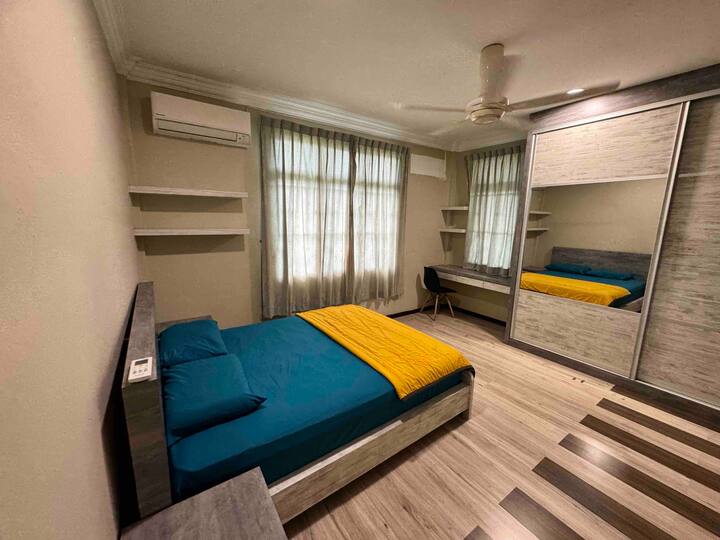 Nice Looking Bedroom Room Only - Kuching