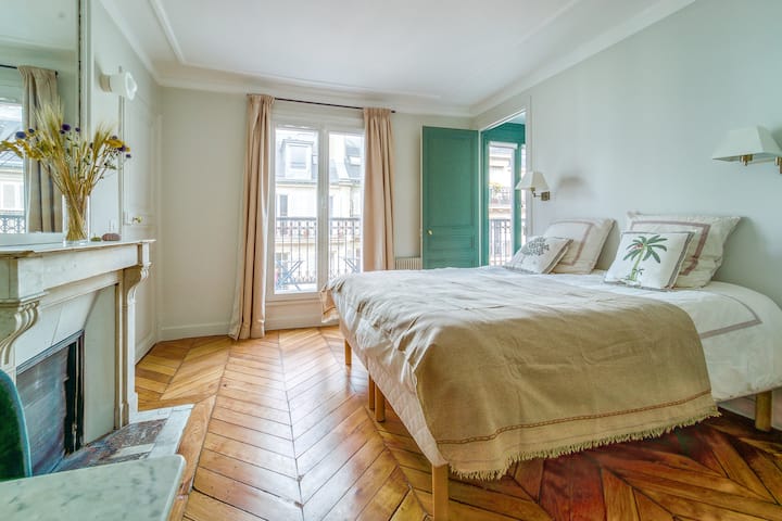 Magnifique Studio Avec Balcon Vue Sacré Coeur - Pariisi