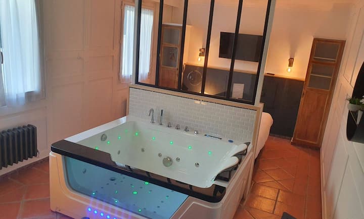 Privilege Balneo Suite | Clair Hotel, Martigues - Martigues