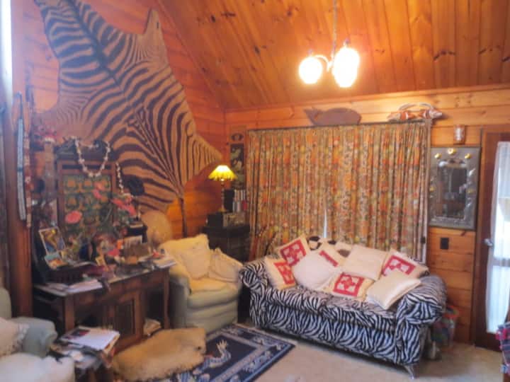 Across The Road From A Huge Park - Double Room - Northland