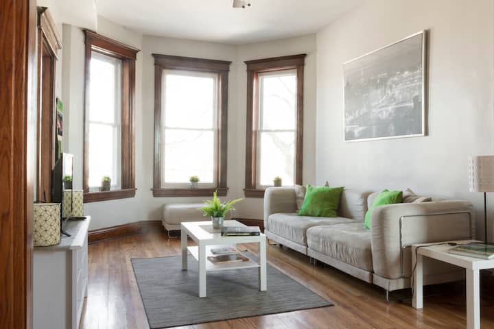 Pilsen Apartment For 4 People - Chicago, IL