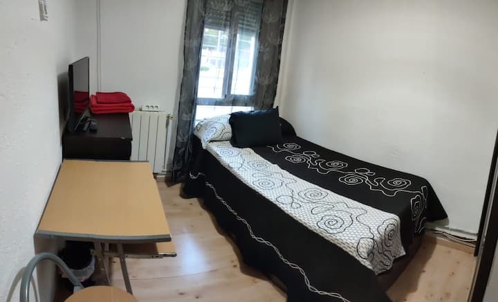 Habitacion Privada Y Tranquila - Coslada