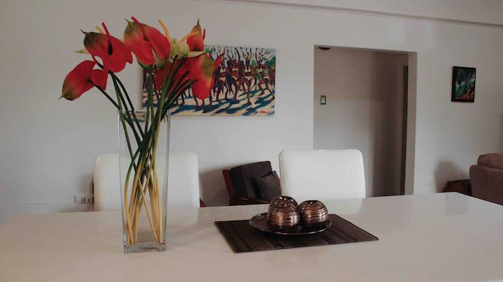 Modern Gated 2br/2ba Condo•10 Mins To Pos/st James - Trinidad và Tobago