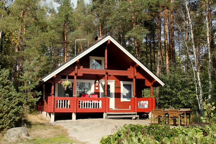 Tammi-mökki, Kodikas Hirsimökki Saaristossa - Kustavi