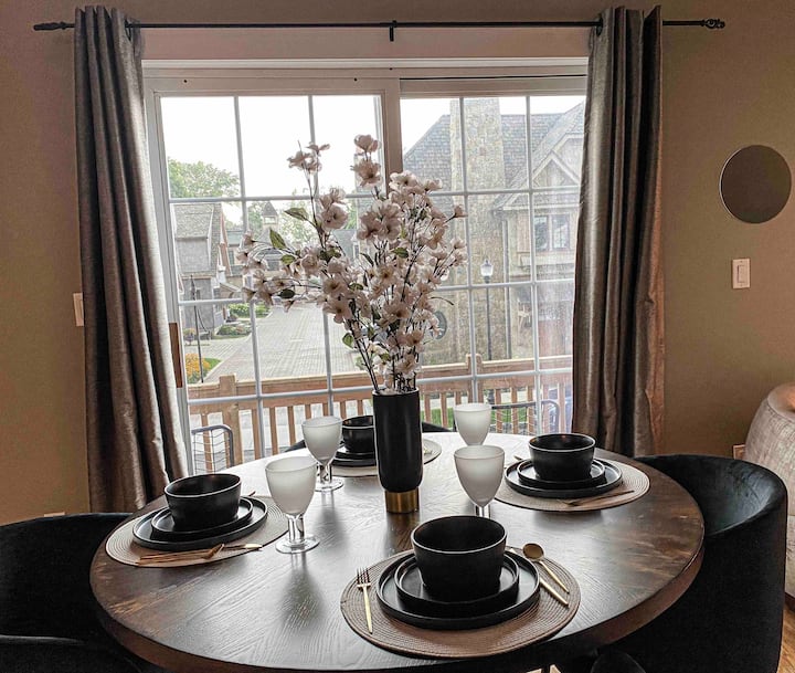 New Walking Distance To Track 2 Bedroom - Saratoga Springs, NY
