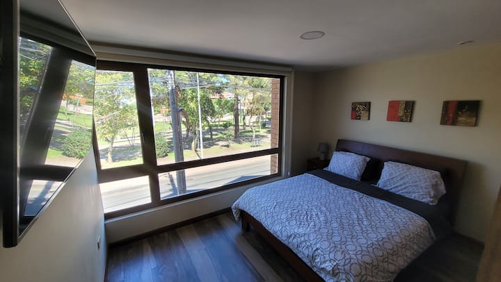 Suite Con Hermosa Vista - Parque De La Madre (202) - Cuenca