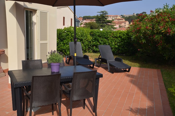 Casa L'oleandro - Posto Auto - Sconto Traghetti - Porto Azzurro