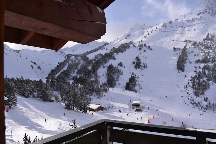 Les Arcs 1950, 6 Person, Ski In/ski Out Top Floor - Arc 2000