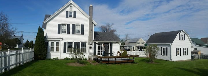 Charming House Village Of Clayton: Kid Friendly - Clayton, NY