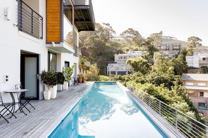 Stylish Studio S High Above Cape Town - Camps Bay