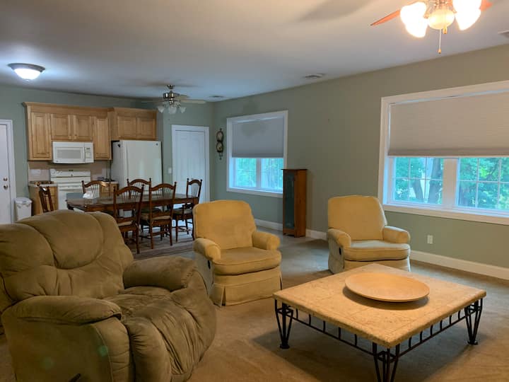 Medical & Long-term Travelers For Longer Stays-u#2 - Bristol, CT