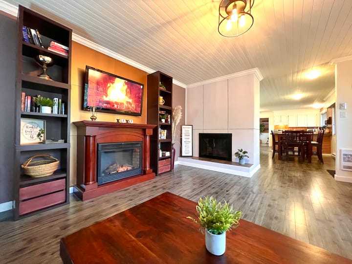 Bright & Spacious 3 Br Near Nrgh W/ Free Parking - Nanaimo