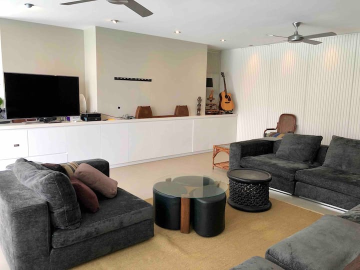 Avalon Beach Tropical Retreat - Scotland Island