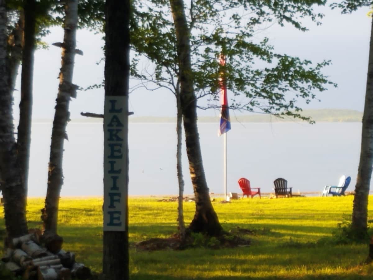 Michigan Waterfront Vacation Rentals - United States | Airbnb