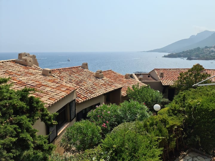 Grand Studio 35 M2 Avec Mezzanine Et Vue Mer - Théoule-sur-Mer