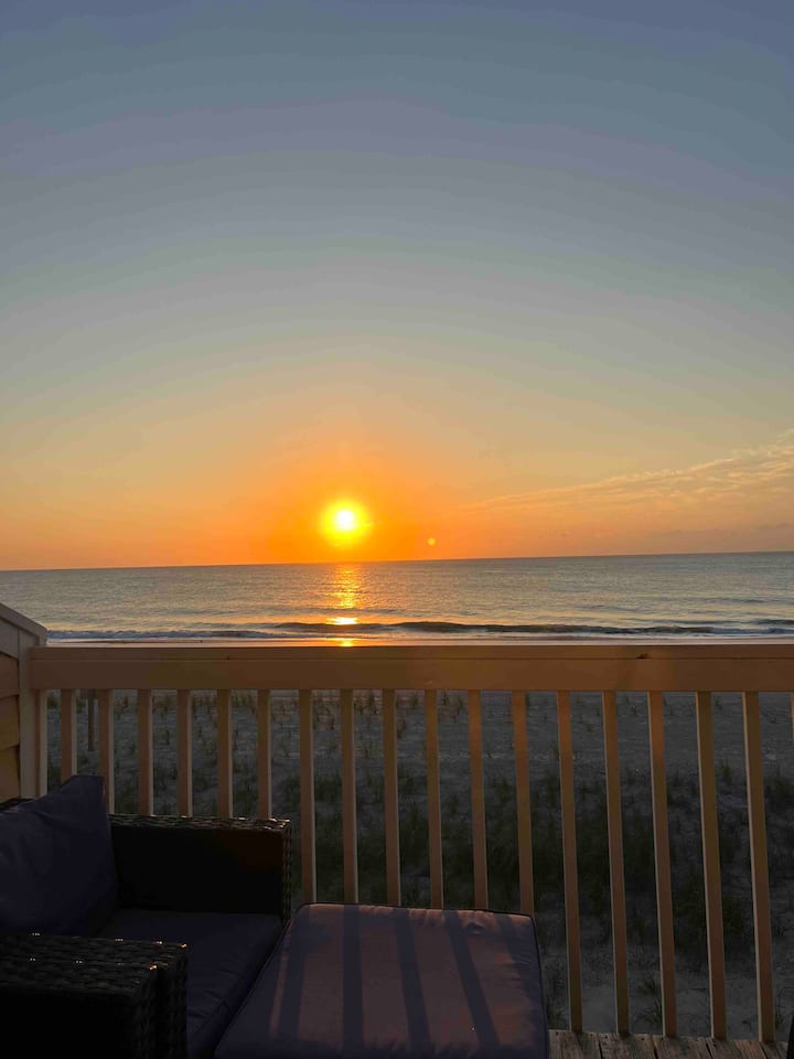 Ocean Front Property With Stunning Sunrises - Kure Beach, NC