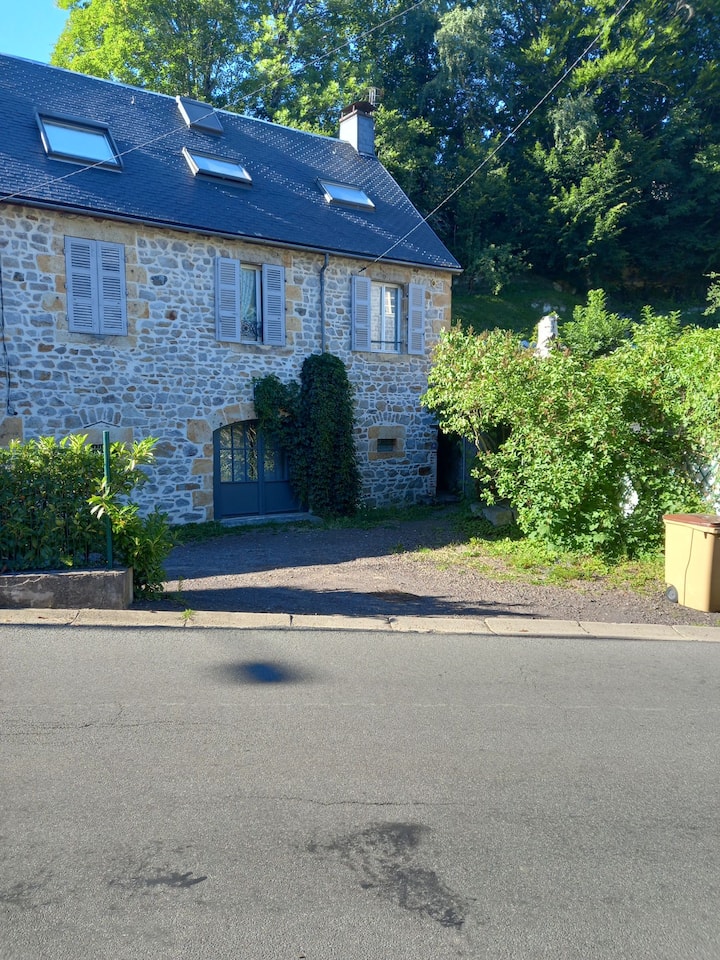 Style Moderne Dans Maison En Pierre - Murat-le-Quaire