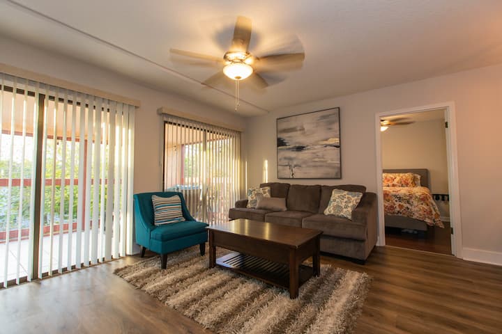 Newly Renovated/furnished Beach Condo - Jacksonville Beach, FL