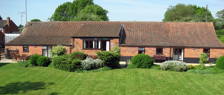 Stable Barn - 8 Miles From The Sea - Holt