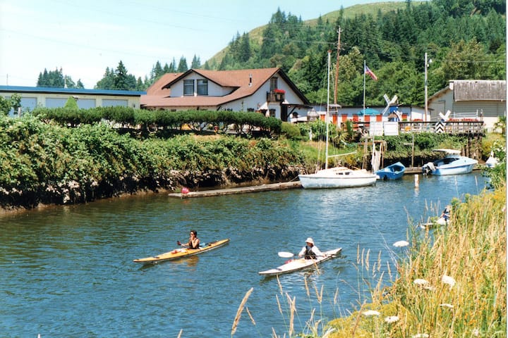 Fishhawk Lake Holiday Rentals & Homes - Oregon, United States | Airbnb