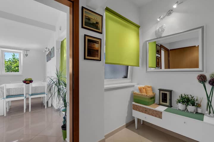 Apartment 4+1, 5 Min To City Center! - Baška Voda