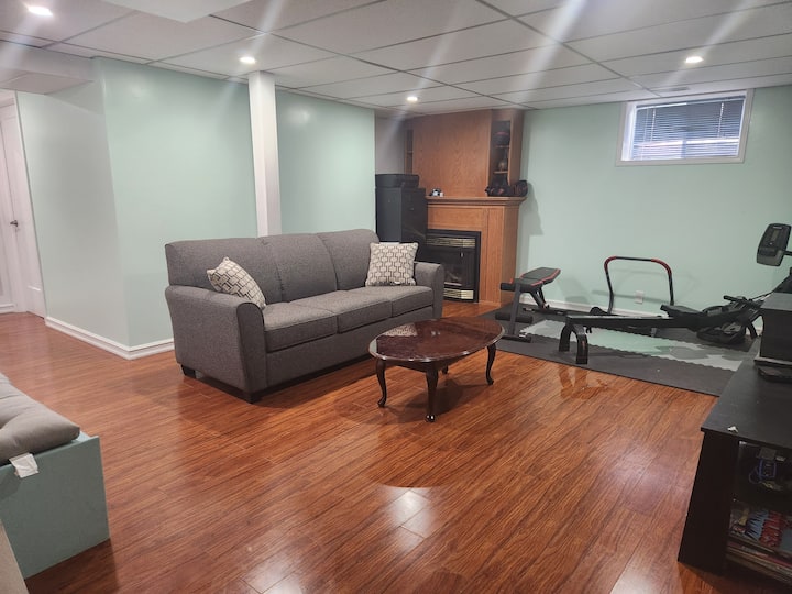 Comfy, Quiet, Clean, Family Home - Belleville, Ontàrio, Canadà