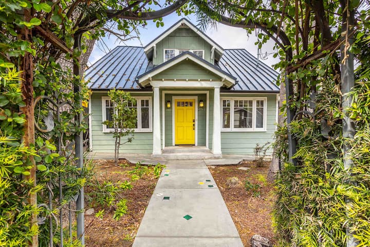 Craftsman Home W/ Casita And Yard - Los Angeles, CA