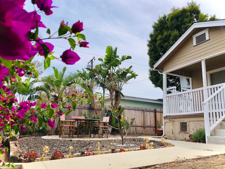 Casita Huaka’i: 1930s Coast Cottage - Los Angeles, CA