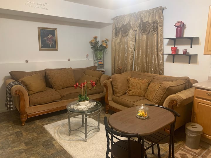 Beautiful One Bedroom Basement Apartment - Staten Island, NY