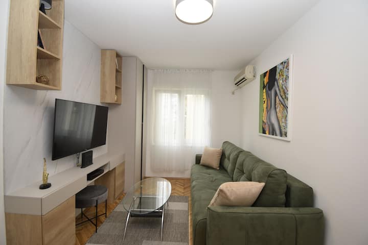 Studio Apartment Art Zone - Podgorica
