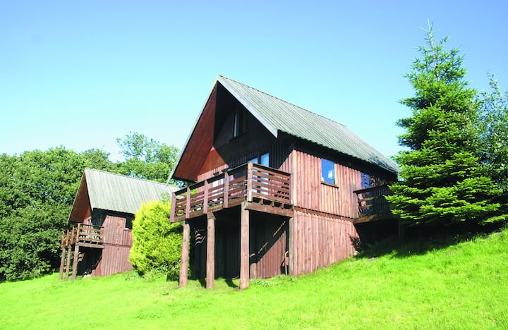 Tree Tops Scandinavian House - Wrexham