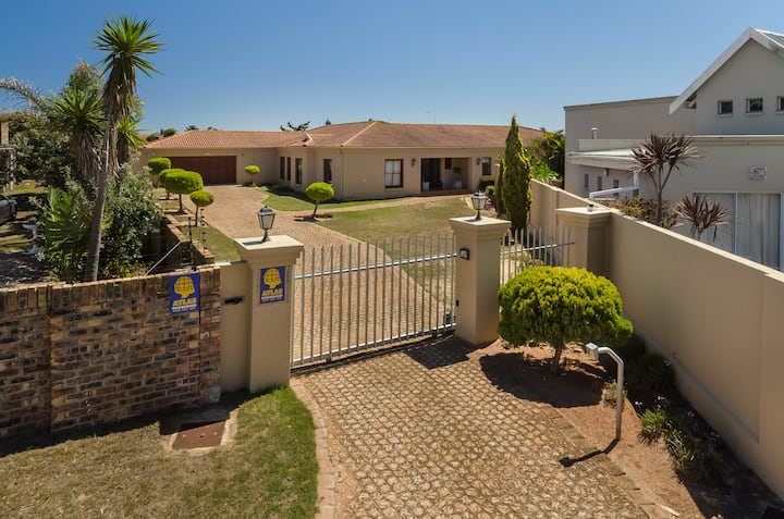 Summerstrand Family Holiday - Gqeberha