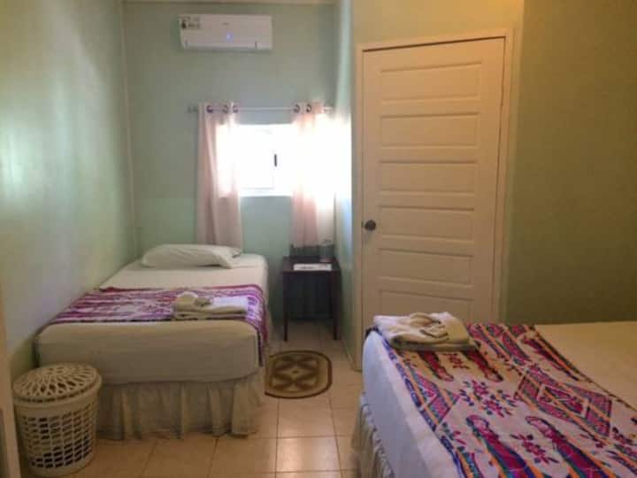 Don Santiago Guest House Downtown Room 4 - Belize